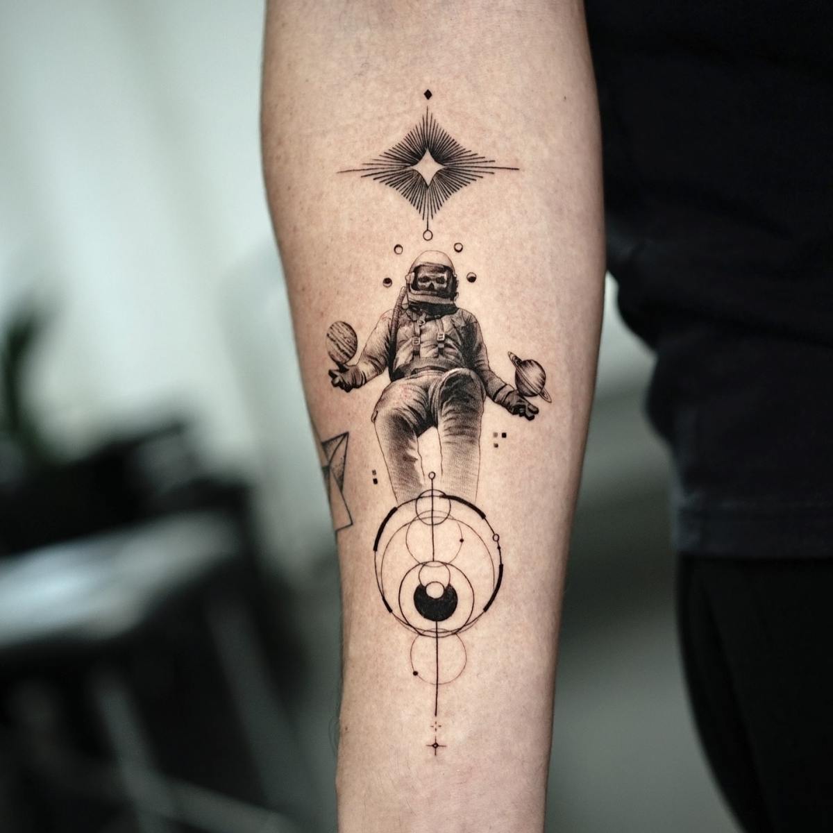 Fine Line Tattoos - Mantle Tattoo DTLA